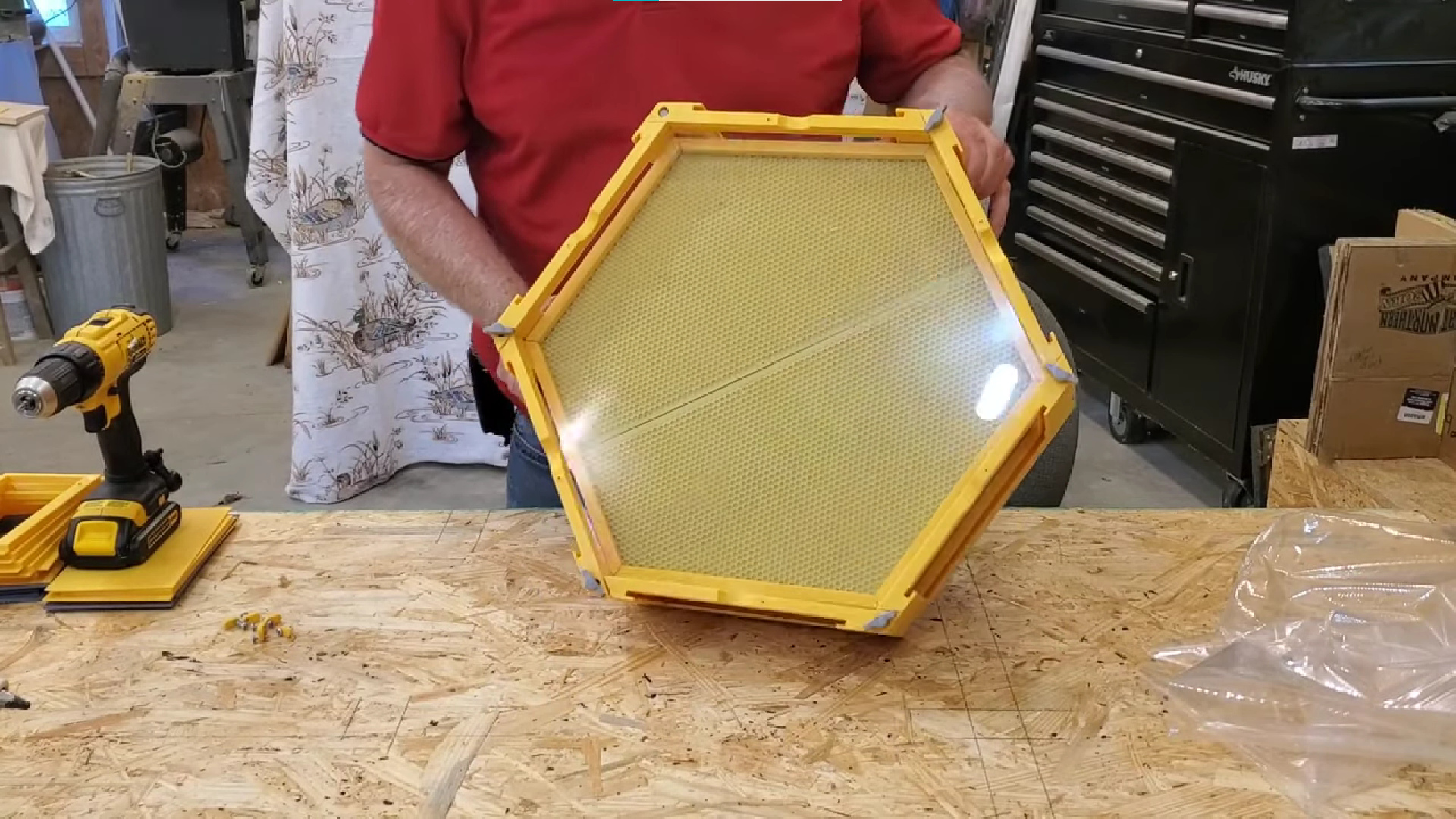 Indoor Bee Hive by teddyhatcher | Download free STL model | Printables.com
