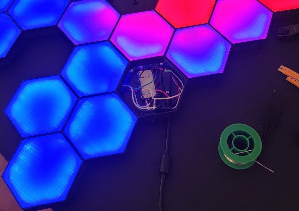 Customizable Hex Wall Lamp by Nitrocubane | Download free STL model ...