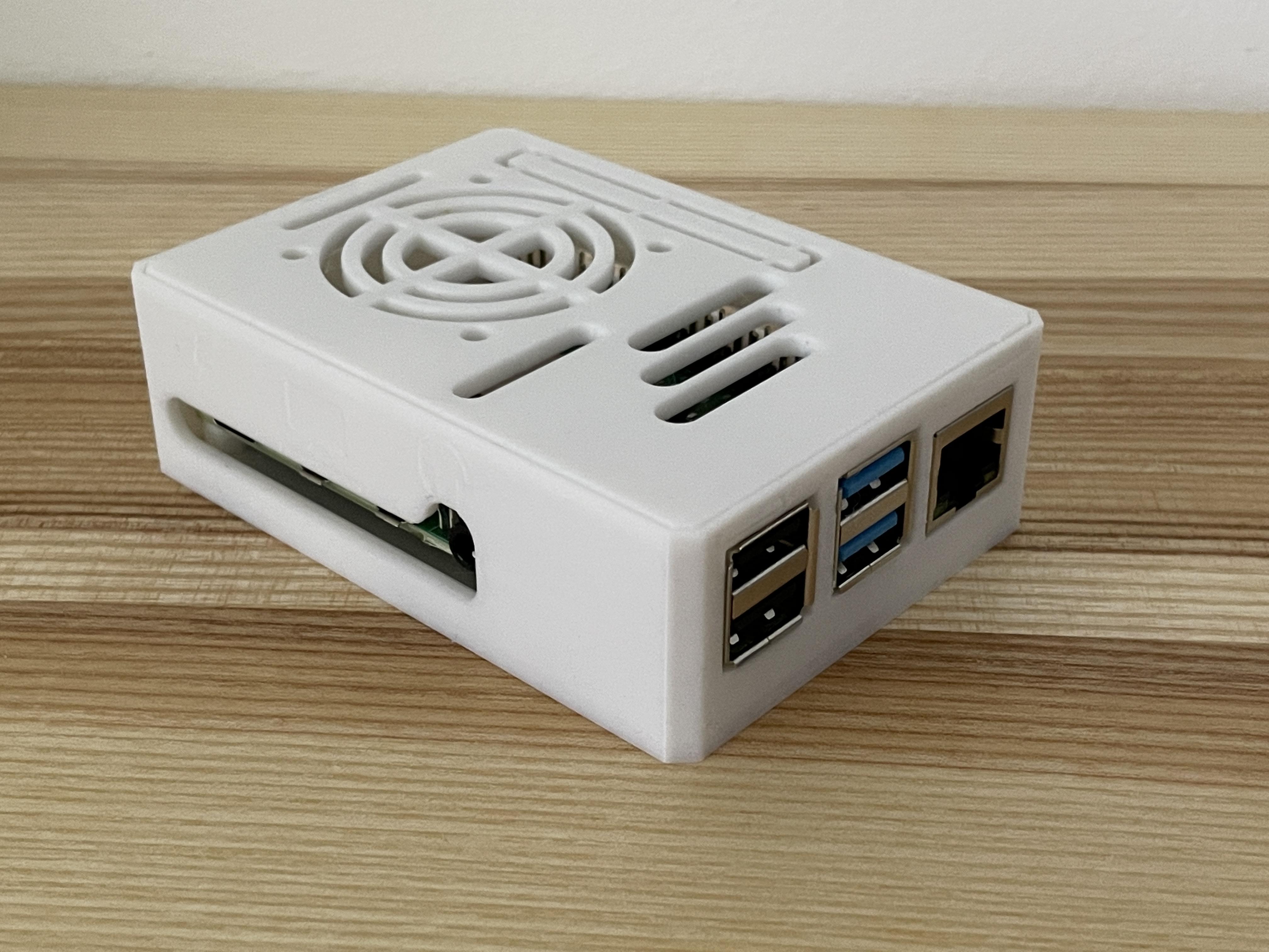 Raspberry Pi 4 Compact Enclosure by WikiZell | Download free STL model ...