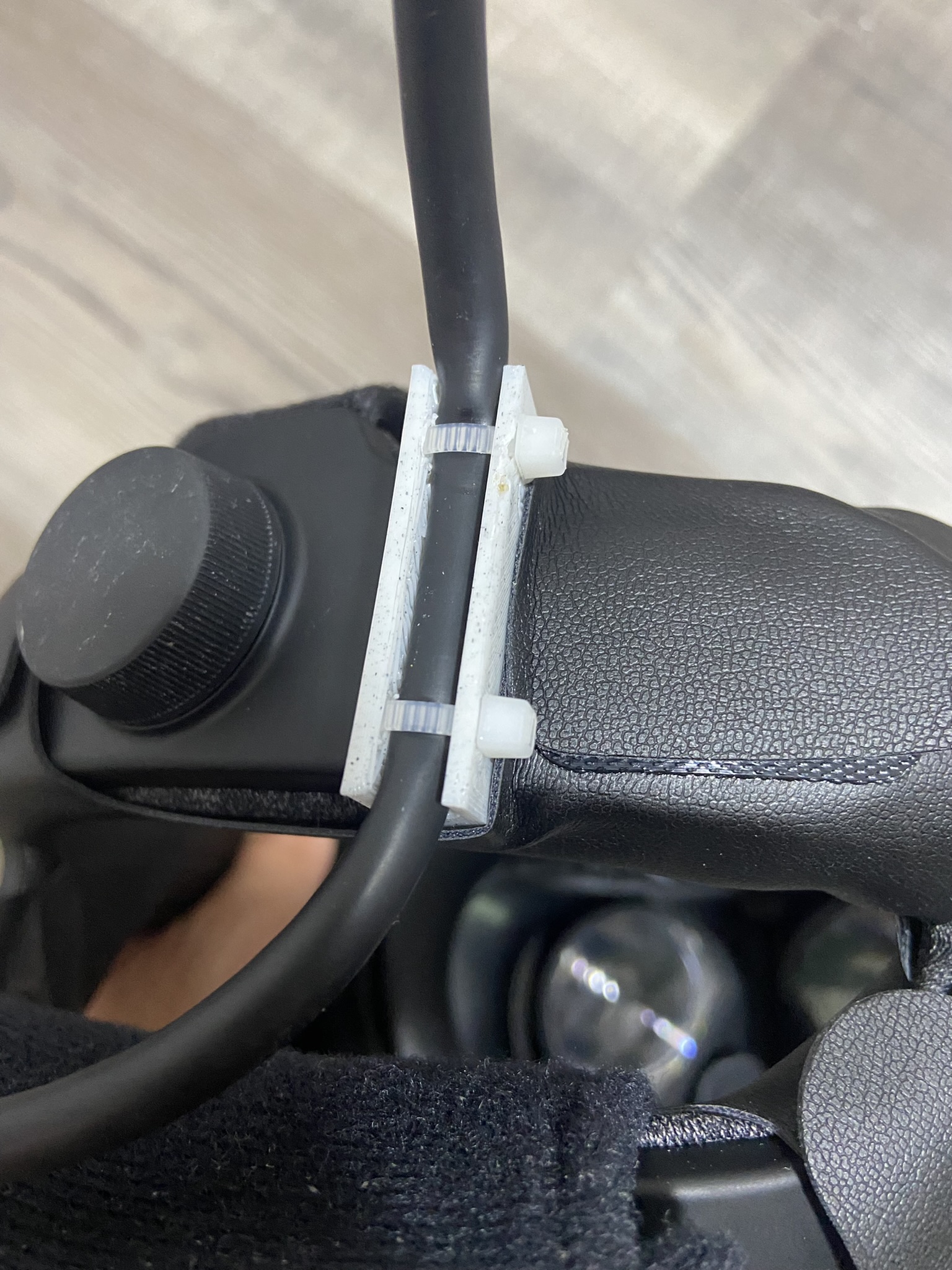 Valve Index cable clip for pulley system by Himbary | Download free STL ...