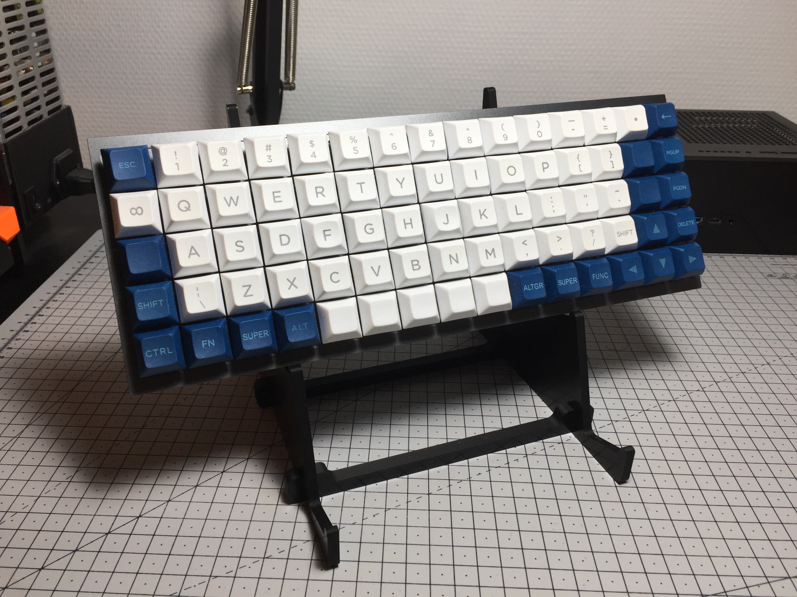 Triple Mechanical Keyboard Stand by orax | Download free STL model ...