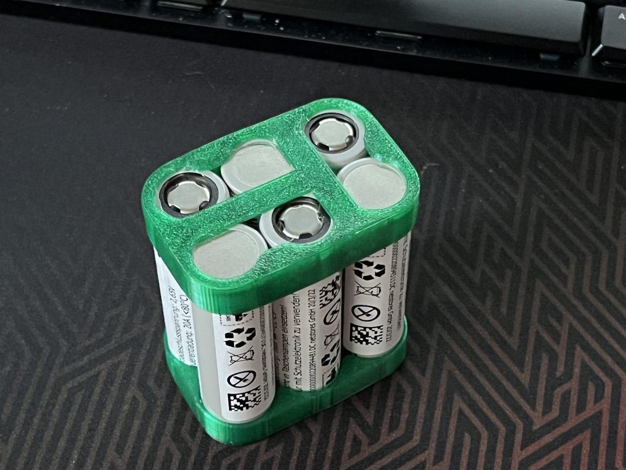 Side Lid (casing) for 4S and 6S 18650 Li-ion Packs by WeirdCan ...