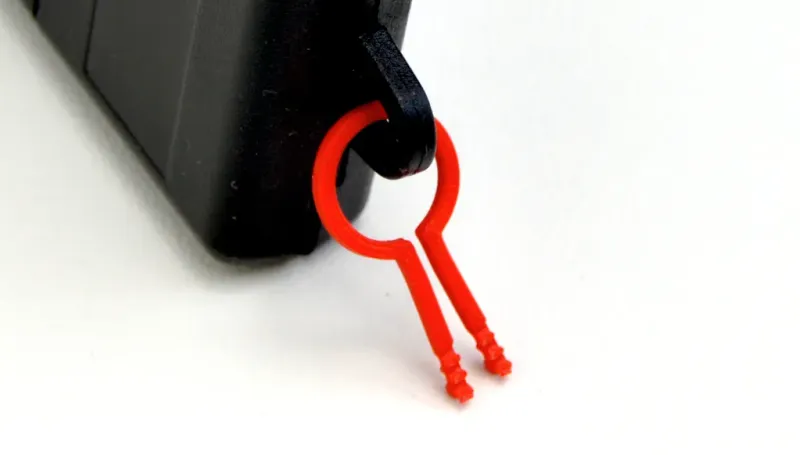 Dangletag, customizeable tiny name tag by Bodo | Download free STL ...