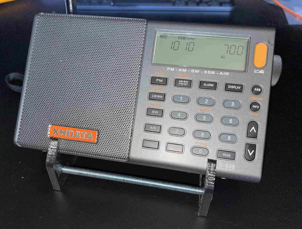xhdata d-808 global radio minimalistic stand [Fusion 360 source] by ...