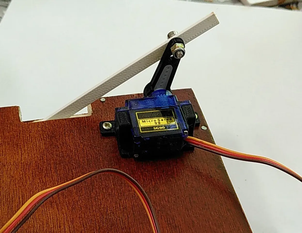 SG90 servo holder by jhaand | Download free STL model | Printables.com
