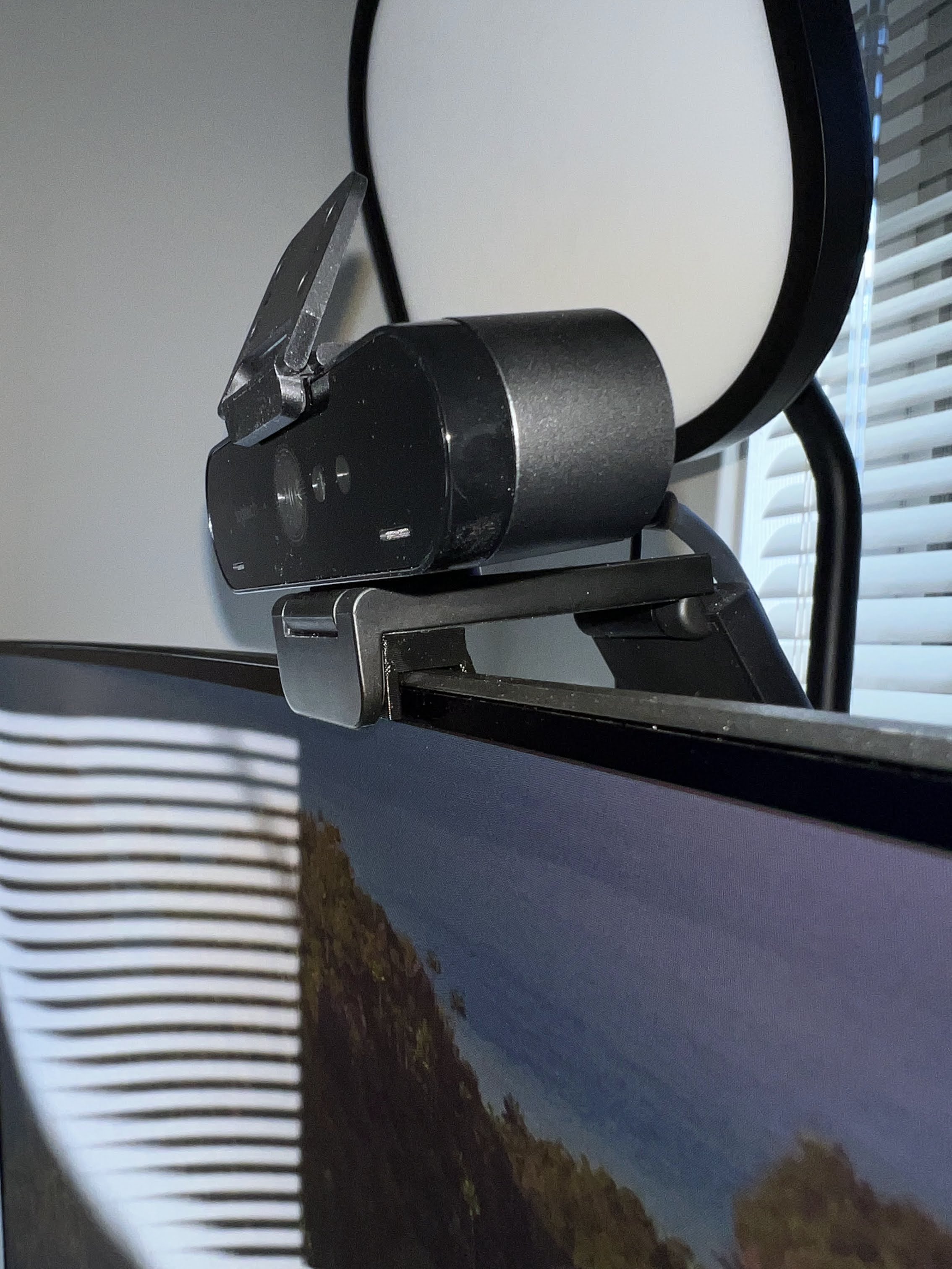 Logitech Brio Camera spacer for Alienware AW3423DW by shanelord ...