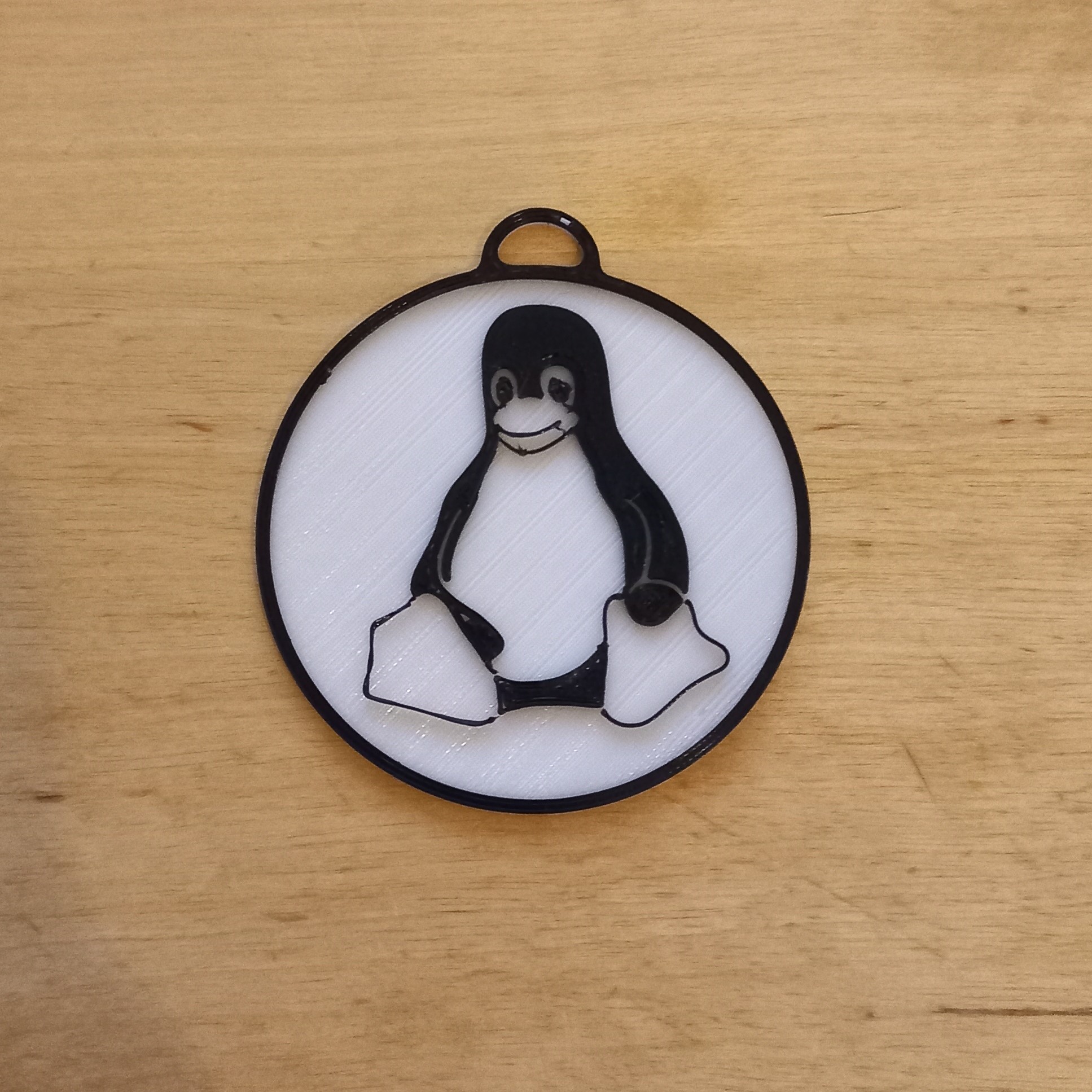 Tux- The LINUX logo por binominem | Descargar modelo STL gratuito ...