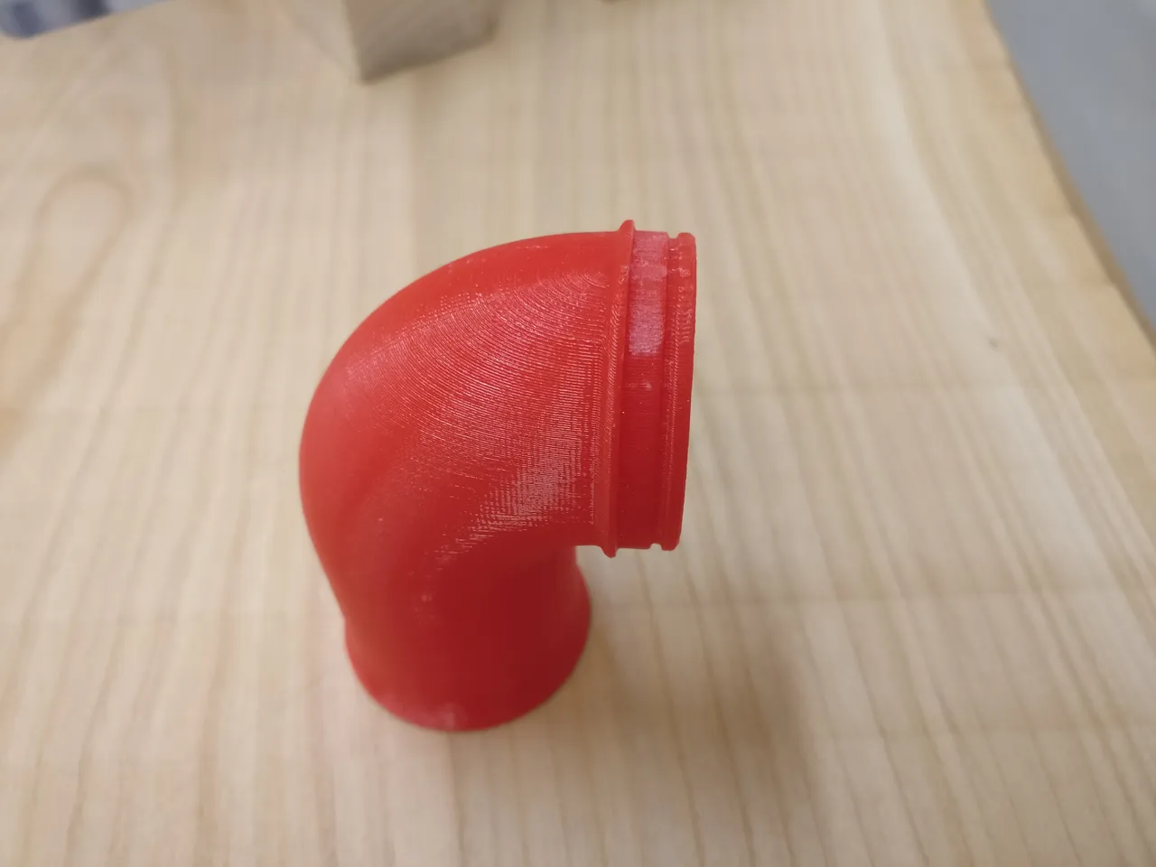 Shop vac adapter for one-man wall drilling by Marius Hornberger ...