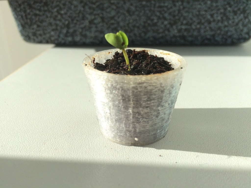 Small flower pot by Pakue | Download free STL model | Printables.com