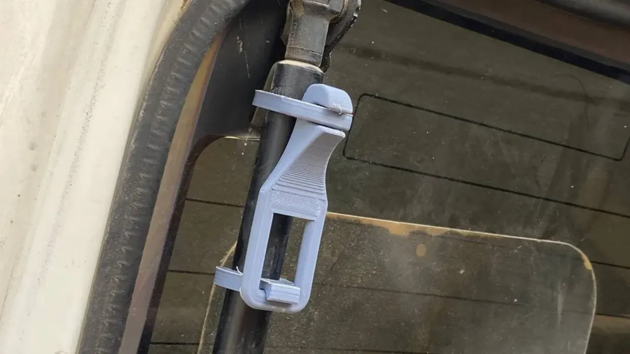 Toyota FJ Cruiser rear window (lock open) by 1D_Design | Download free ...