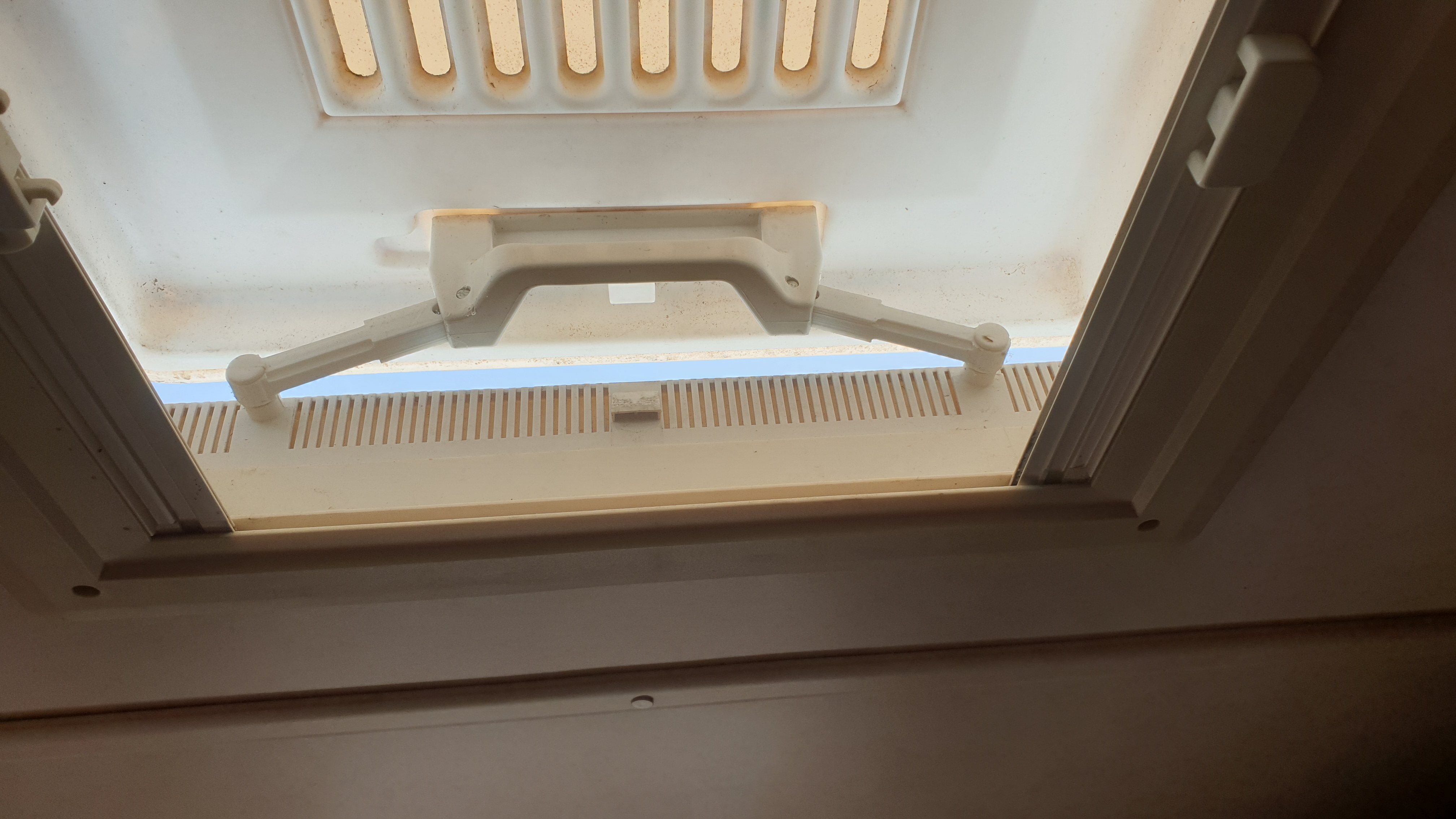 Halter - Dachluke, Fenster und Dachhaube für Wohnwagen (holder roof ...