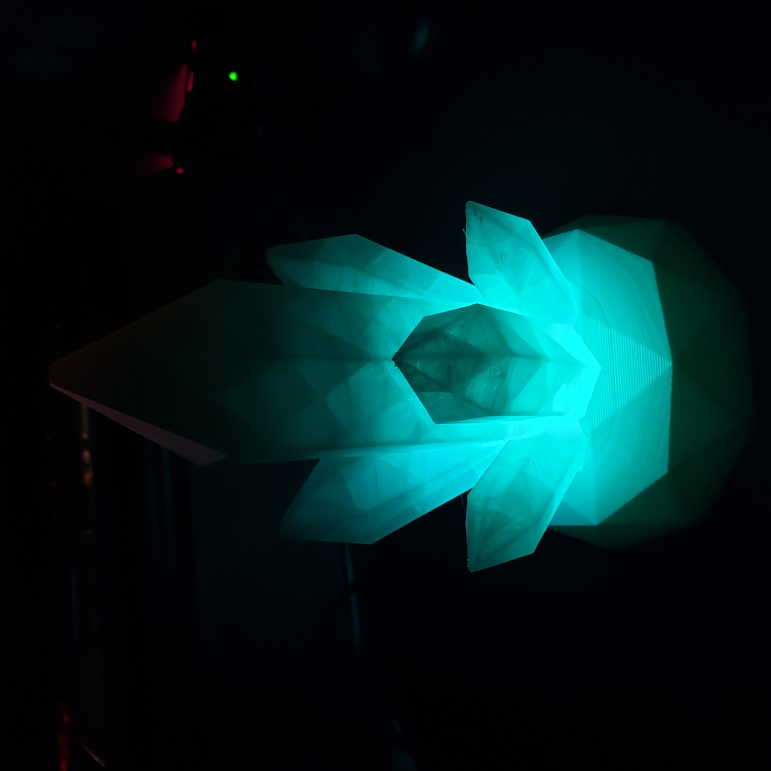 LED Crystal Cluster Lamp by Latrodectus | Download free STL model ...