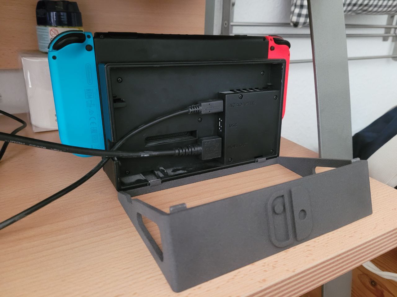 Nintendo Switch Horizontal Flip Dock by kulfürst | Download free STL ...
