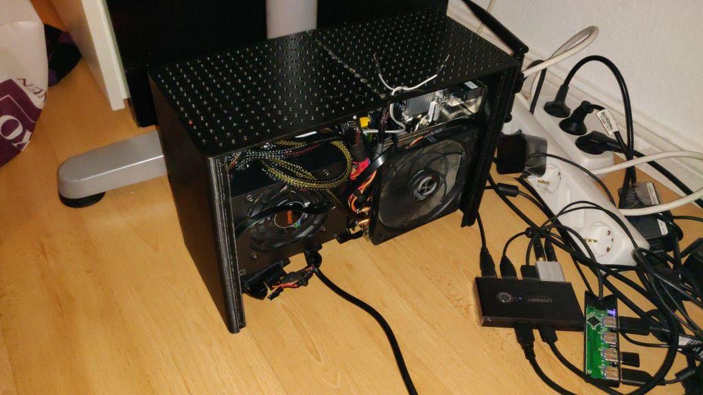 Mini-ITX/Mini-DTX Case Full size GPU by Kilian Gosewisch | Download ...