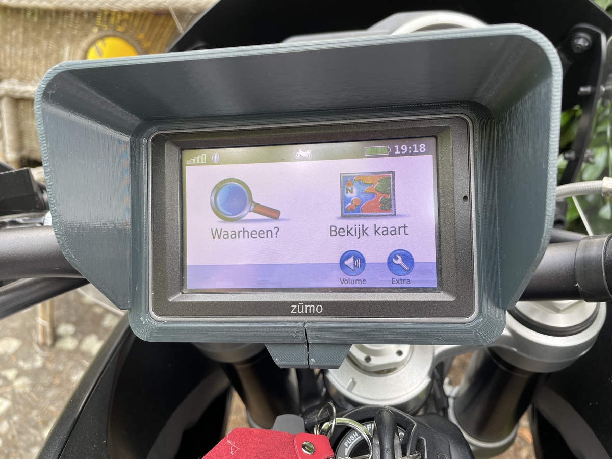 Garmin Zumo 660 Sunshade by lewosh | Download free STL model ...