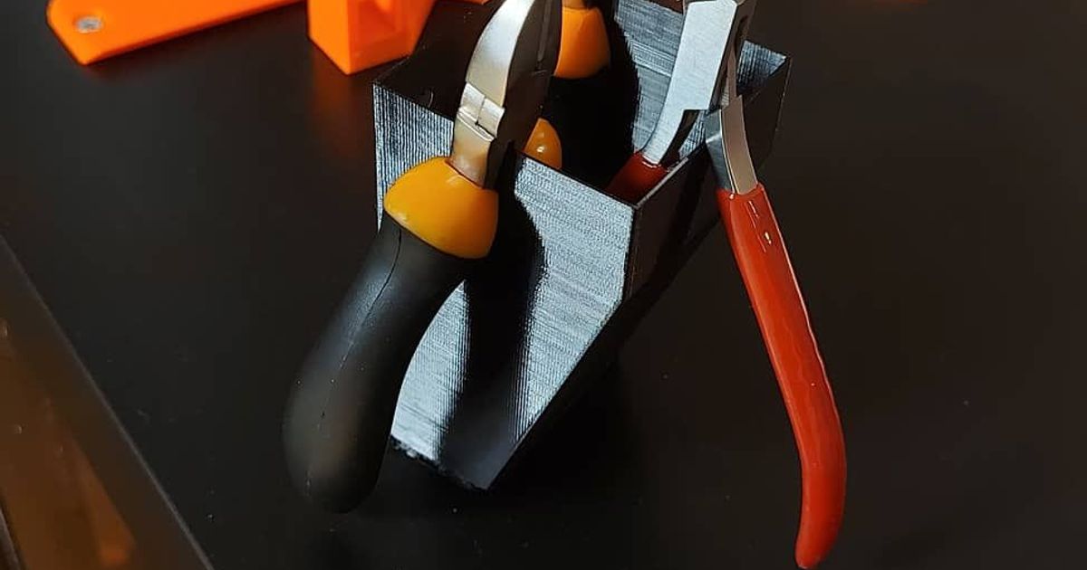 Tool holder for IKEA LACK ENCLOSURE by Gutenberg 3D | Download free STL ...