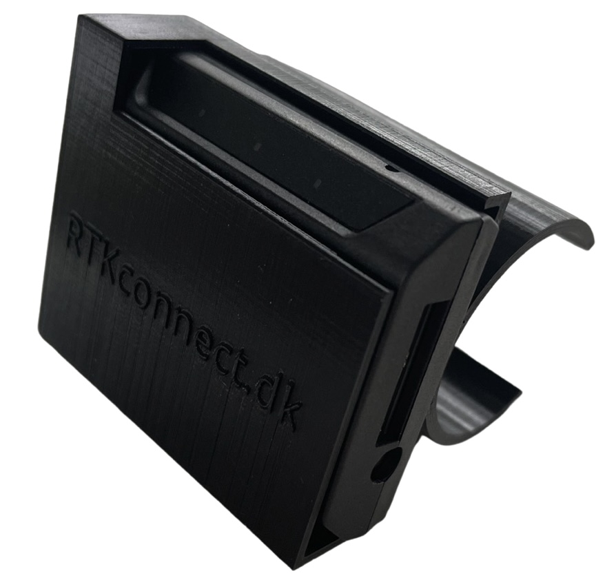 Emlid Reach M2 pole mount by Ankrila | Download free STL model ...