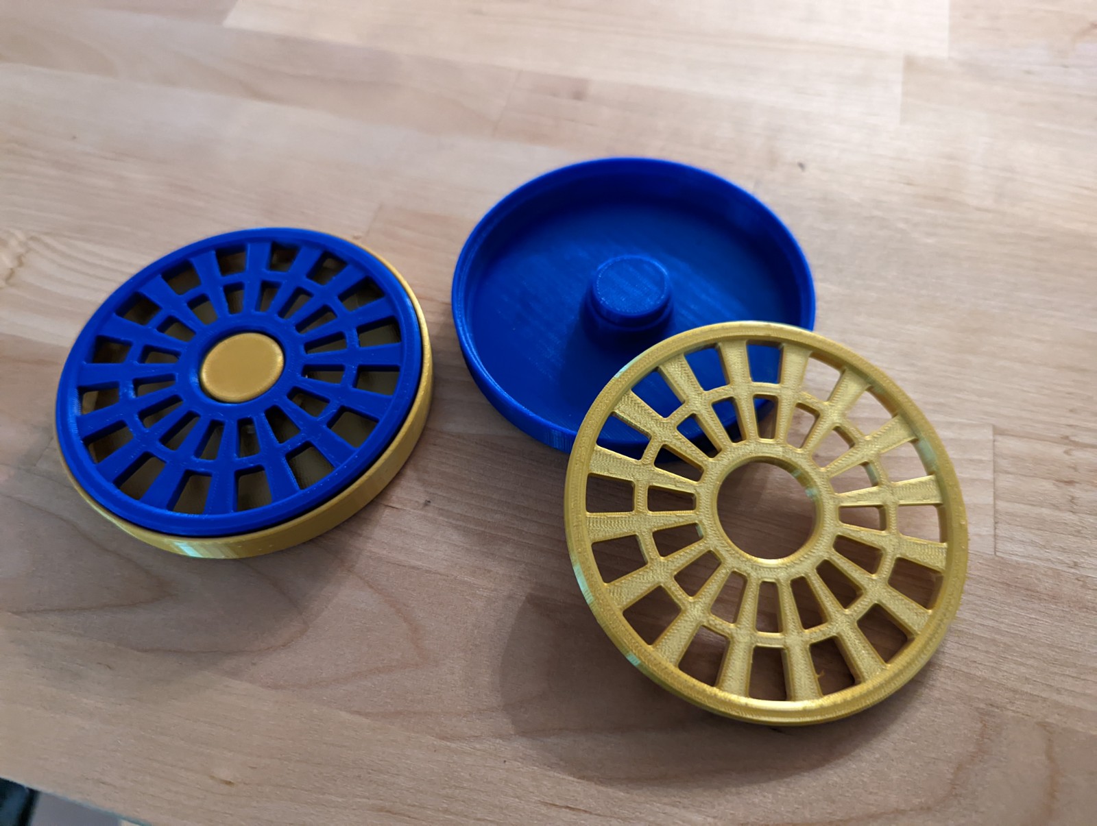 Spin Coaster by Griffins | Download free STL model | Printables.com