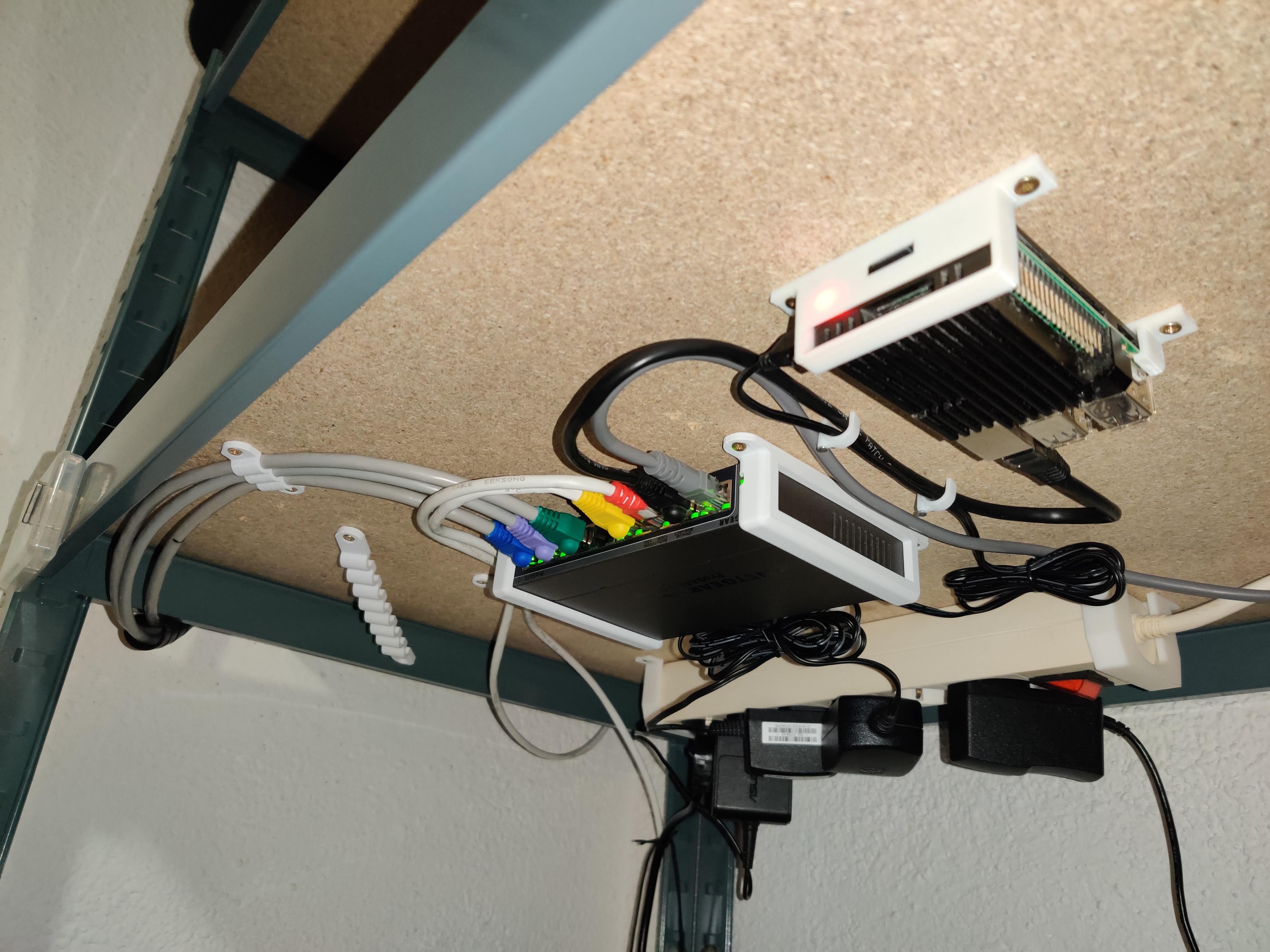 Netgear GS108E mount bracket by Nirvash | Download free STL model ...