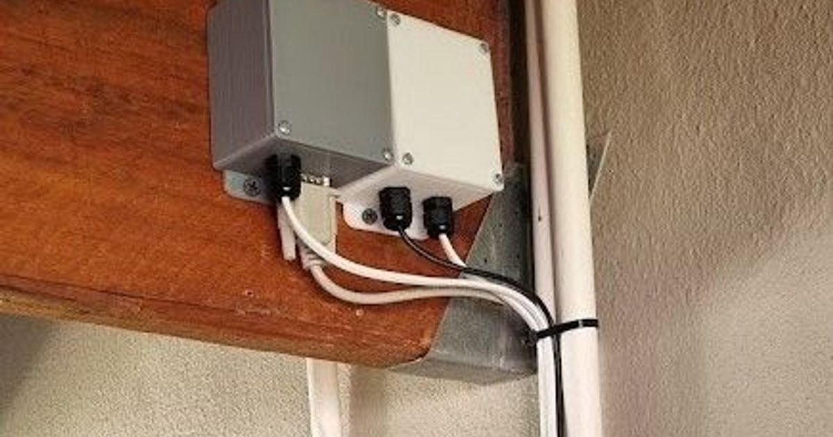 Small Project enclosure 63mm x 75mm x 47mm inside measurements. by ...