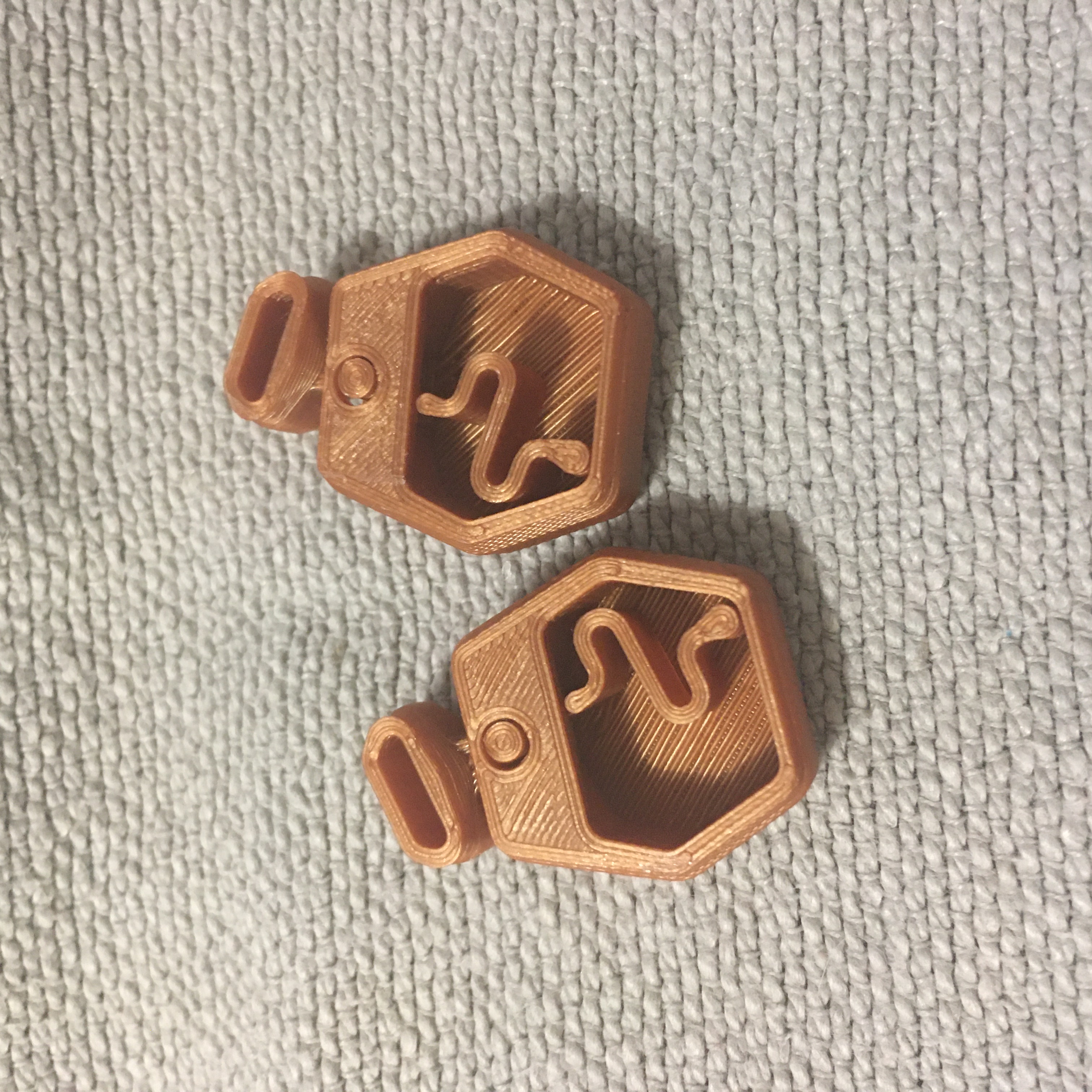 Clicker (without supports and gluing) by SHR3D.eu | Download free STL ...