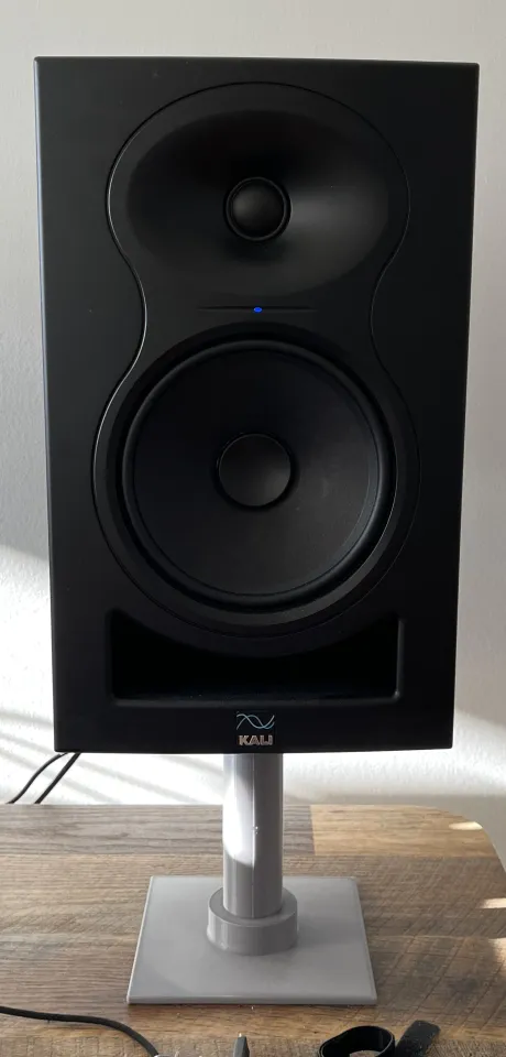 Minimalist Speaker Stand by ben_makes_stuff | Download free STL model ...