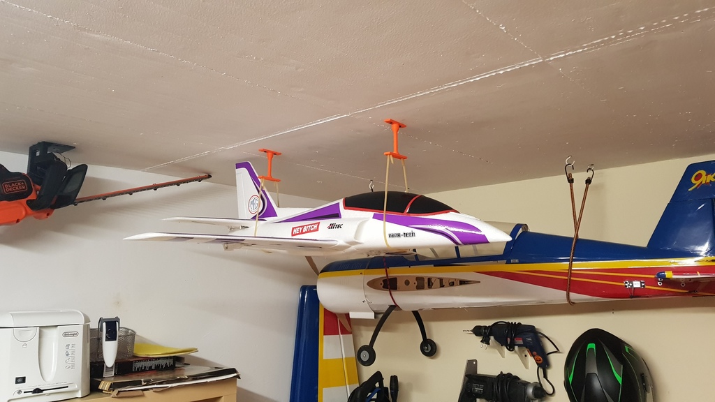 RC Plane Ceiling hanger par Brent | Téléchargez gratuitement un modèle ...