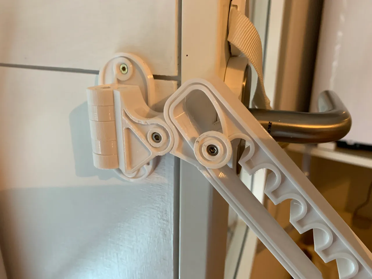 Window Adjuster Holder (Fenster-Arretierung) by huskyte | Download free ...