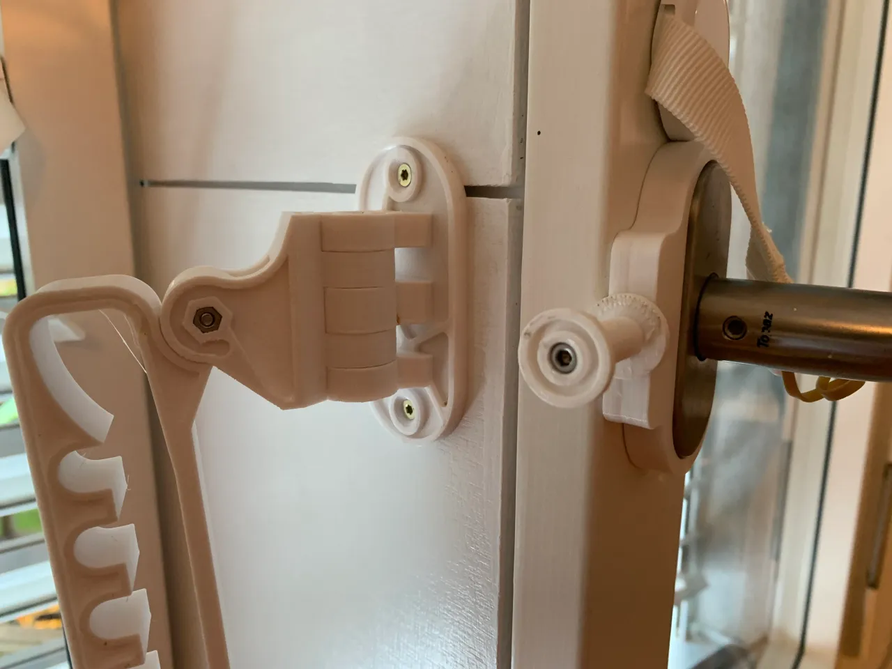 Window Adjuster Holder (Fenster-Arretierung) by huskyte | Download free ...