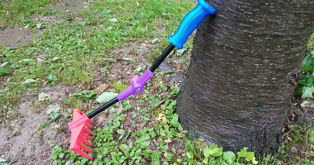 Garden rake with adjustable handle and ergonomic grip by Darazsweb ...