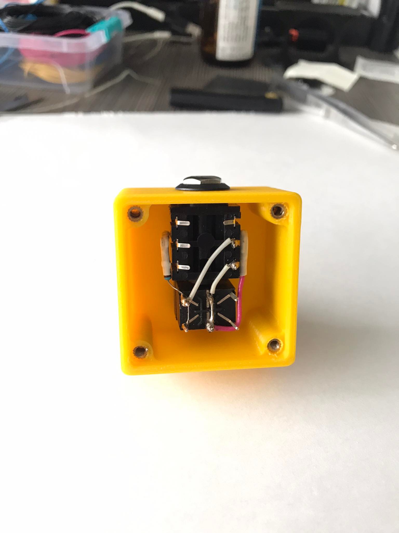 Enclosure for DIY tap tempo / footswitch by D_Y | Download free STL ...