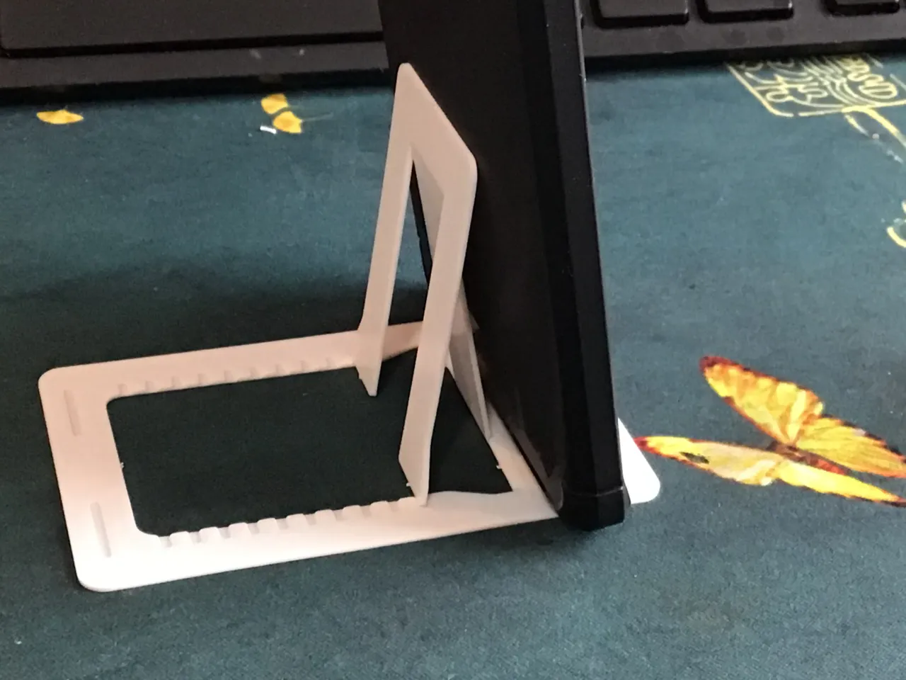 0.8mm thin adjustable credit card phone stand by jq910 | Download free ...