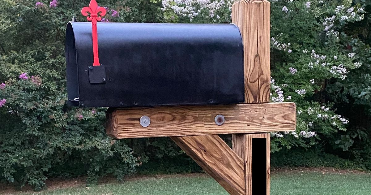 Mailbox Flag System with different flags (Fleur de lis, Christmas ...