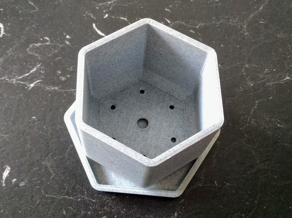 Small Flower Pot with Drip Tray by blecheimer | Download free STL model ...