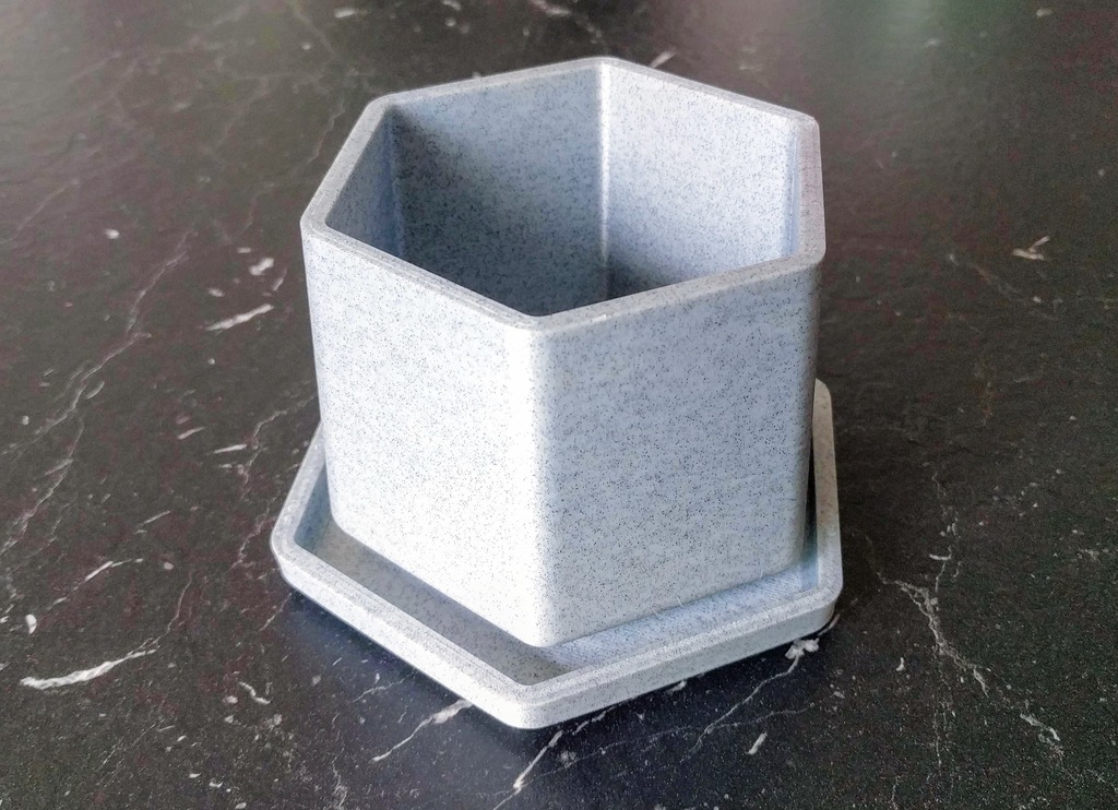 Small Flower Pot with Drip Tray by blecheimer | Download free STL model ...