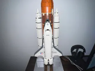 Lego Saturn V Exploded View Wall-Mounting System by noble69 | Download ...