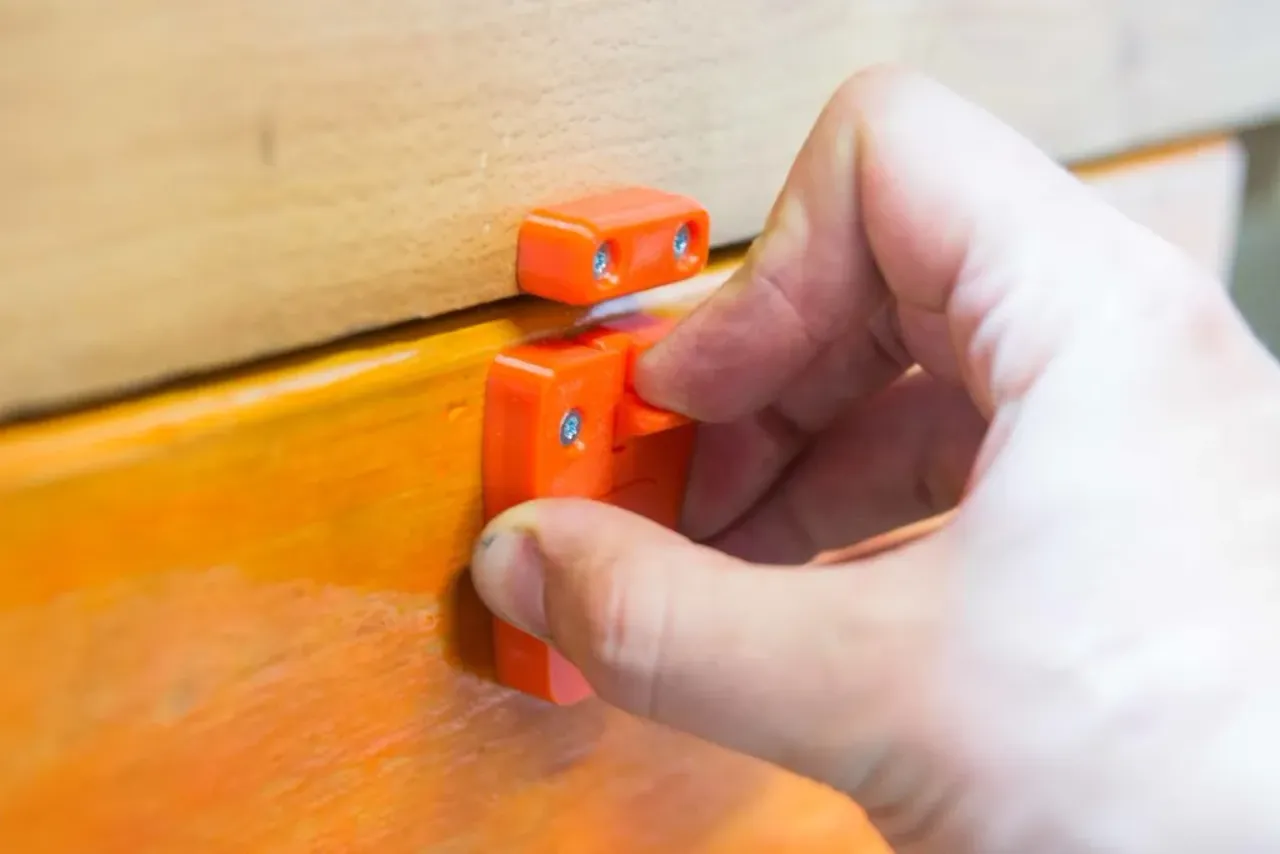 Spring latch sliding door bolt lock: rubber band, metal spring, 3D ...