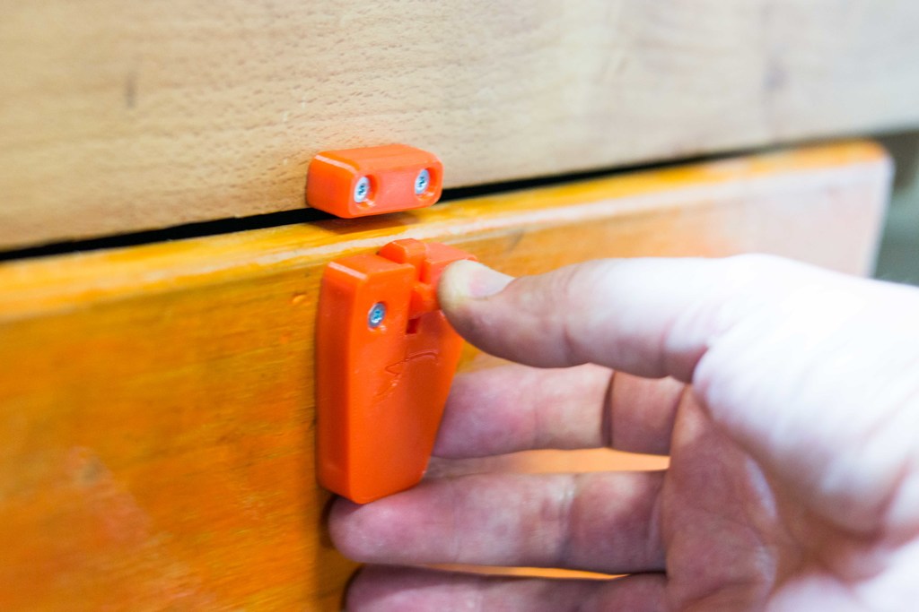 Spring latch sliding door bolt lock: rubber band, metal spring, 3D ...