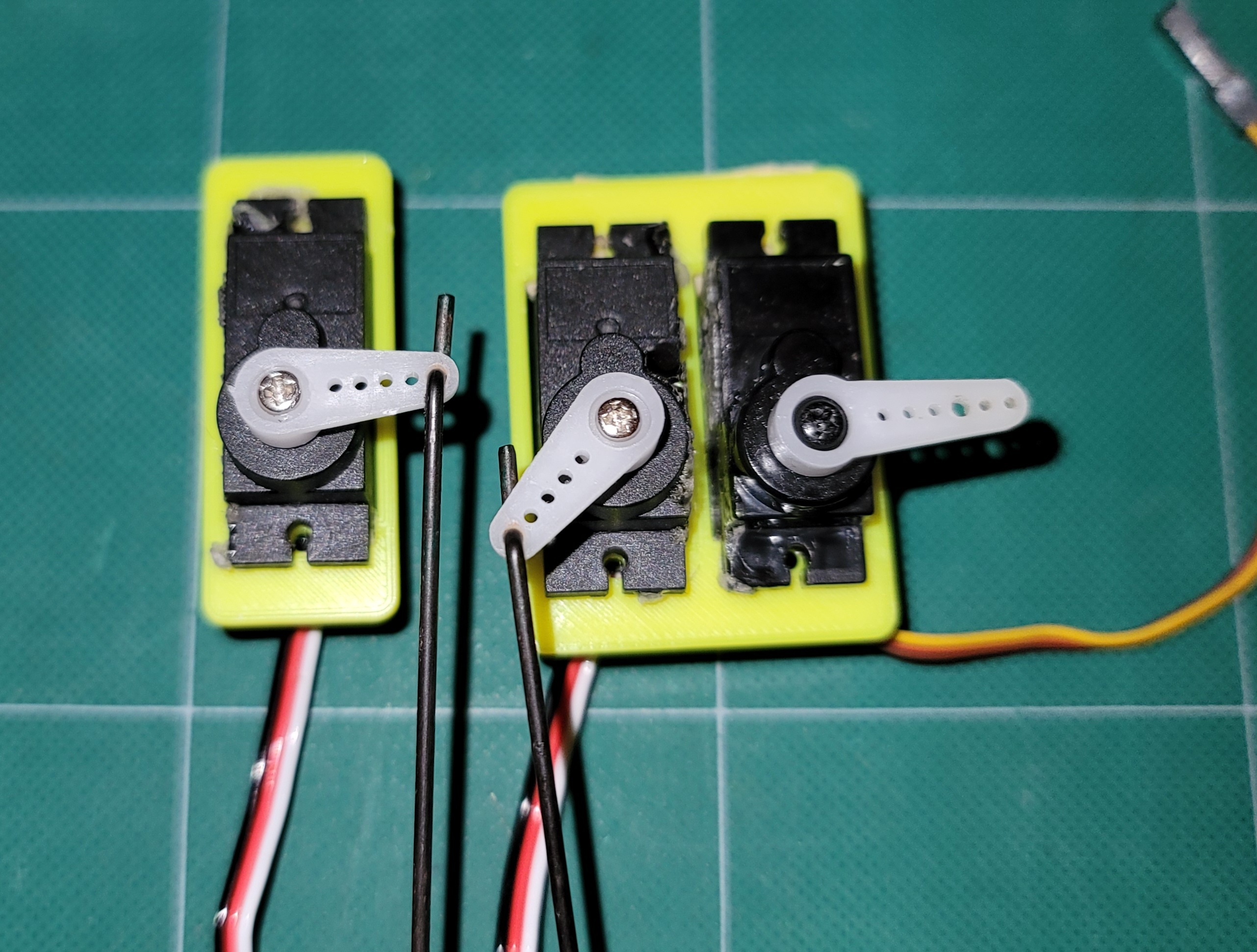 Mini Servo Tray by Guyzerr | Download free STL model | Printables.com