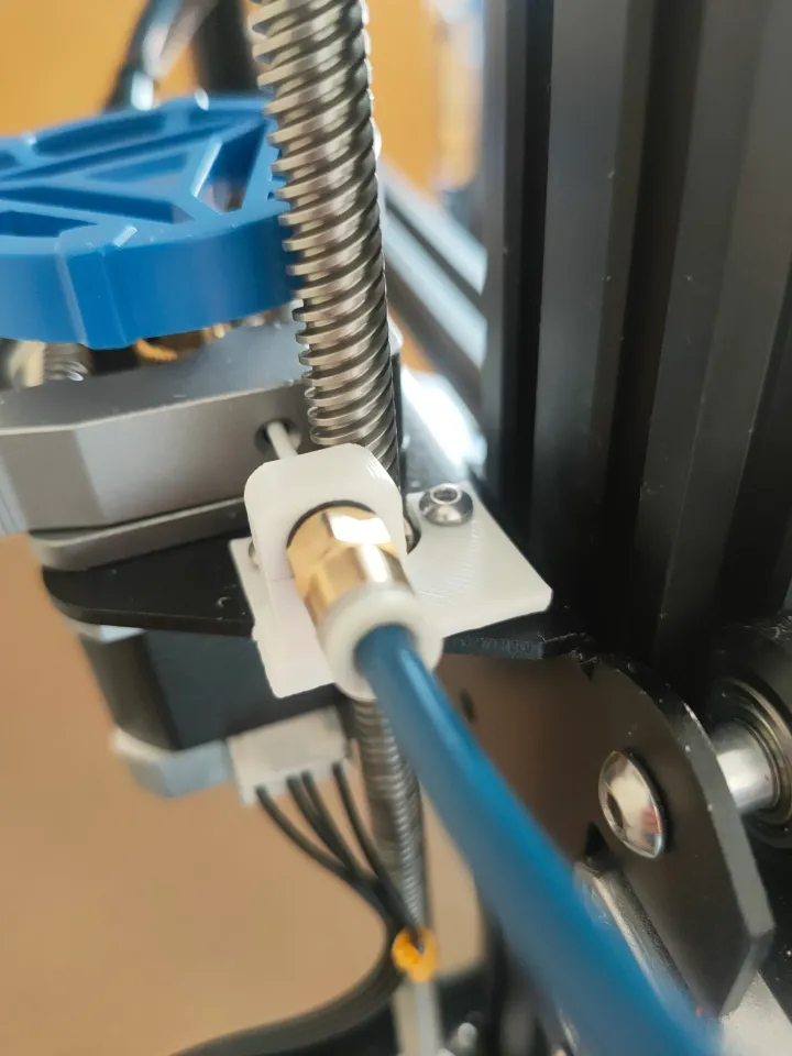 Guide filament Extruder Ender3v2 by Gwender3D | Download free STL model ...