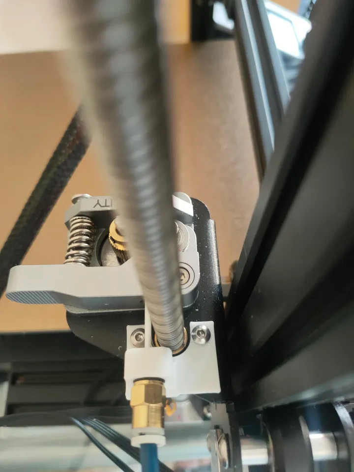 Guide filament Extruder Ender3v2 by Gwender3D | Download free STL model ...