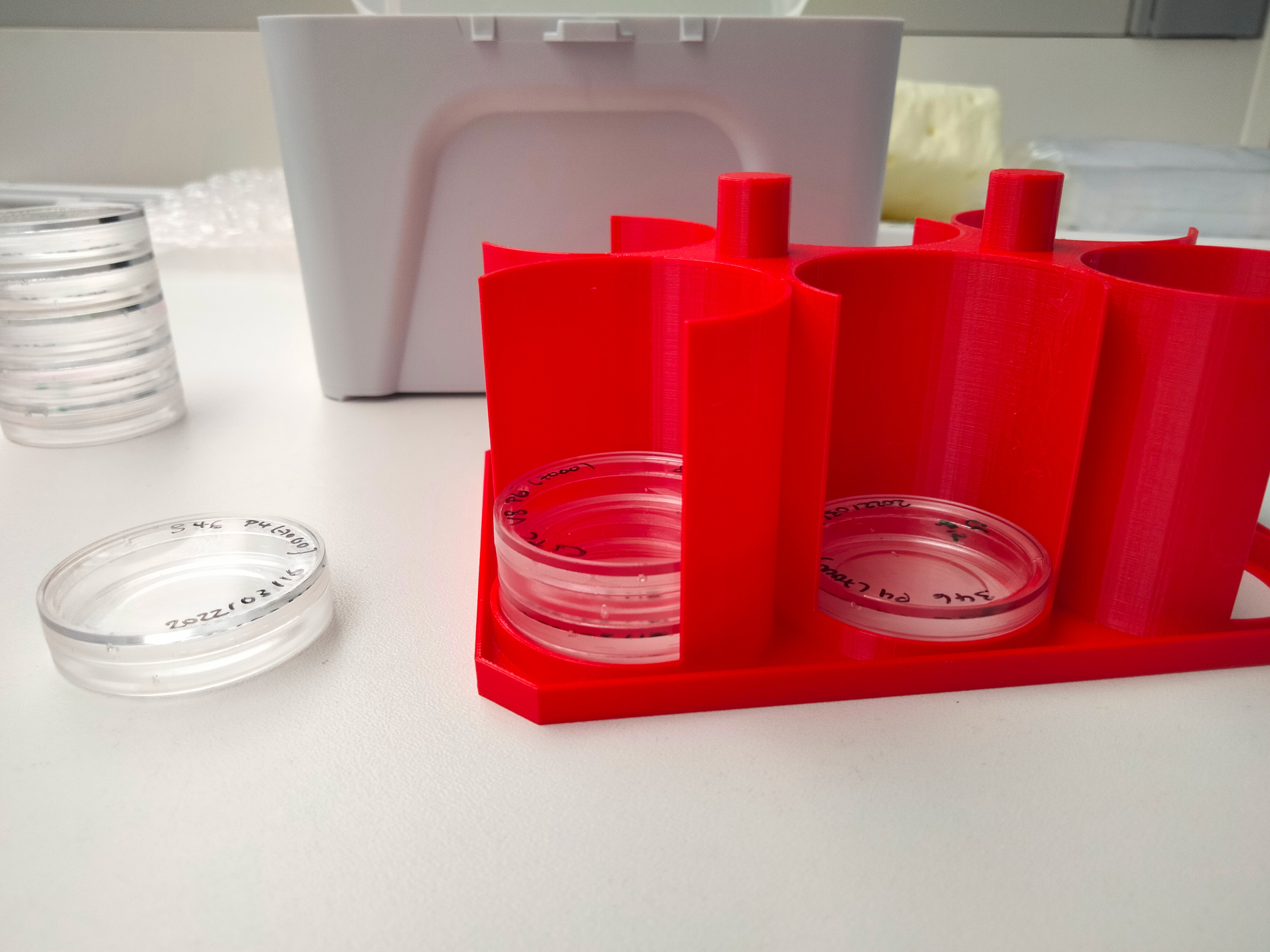 35mm Petri/Ibidi dish rack/inlay by wavexx | Download free STL model ...