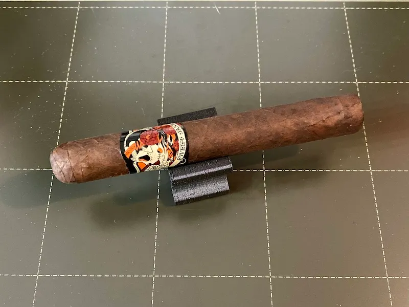 Simple Cigar Stand by derek | Download free STL model | Printables.com