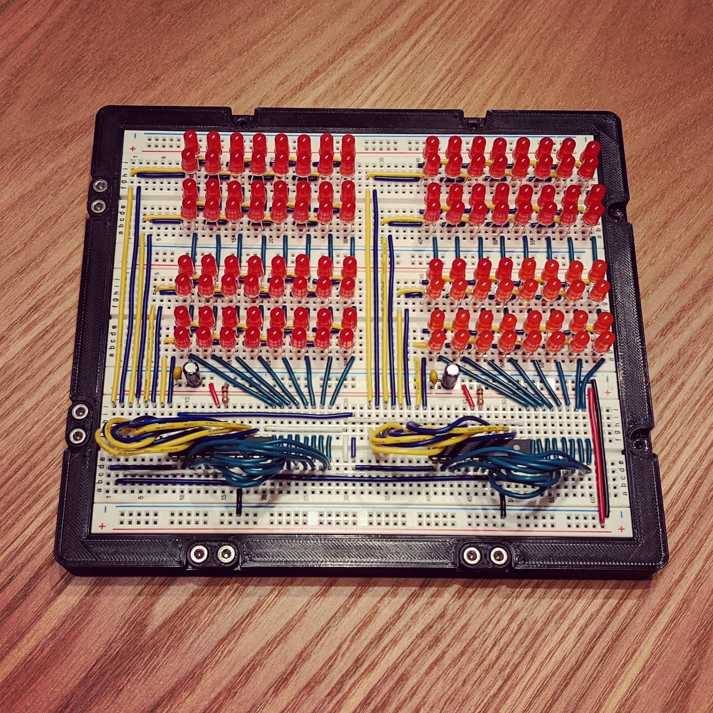 Modular Breadboard Tray par Angelo Tadres | Téléchargez gratuitement un ...