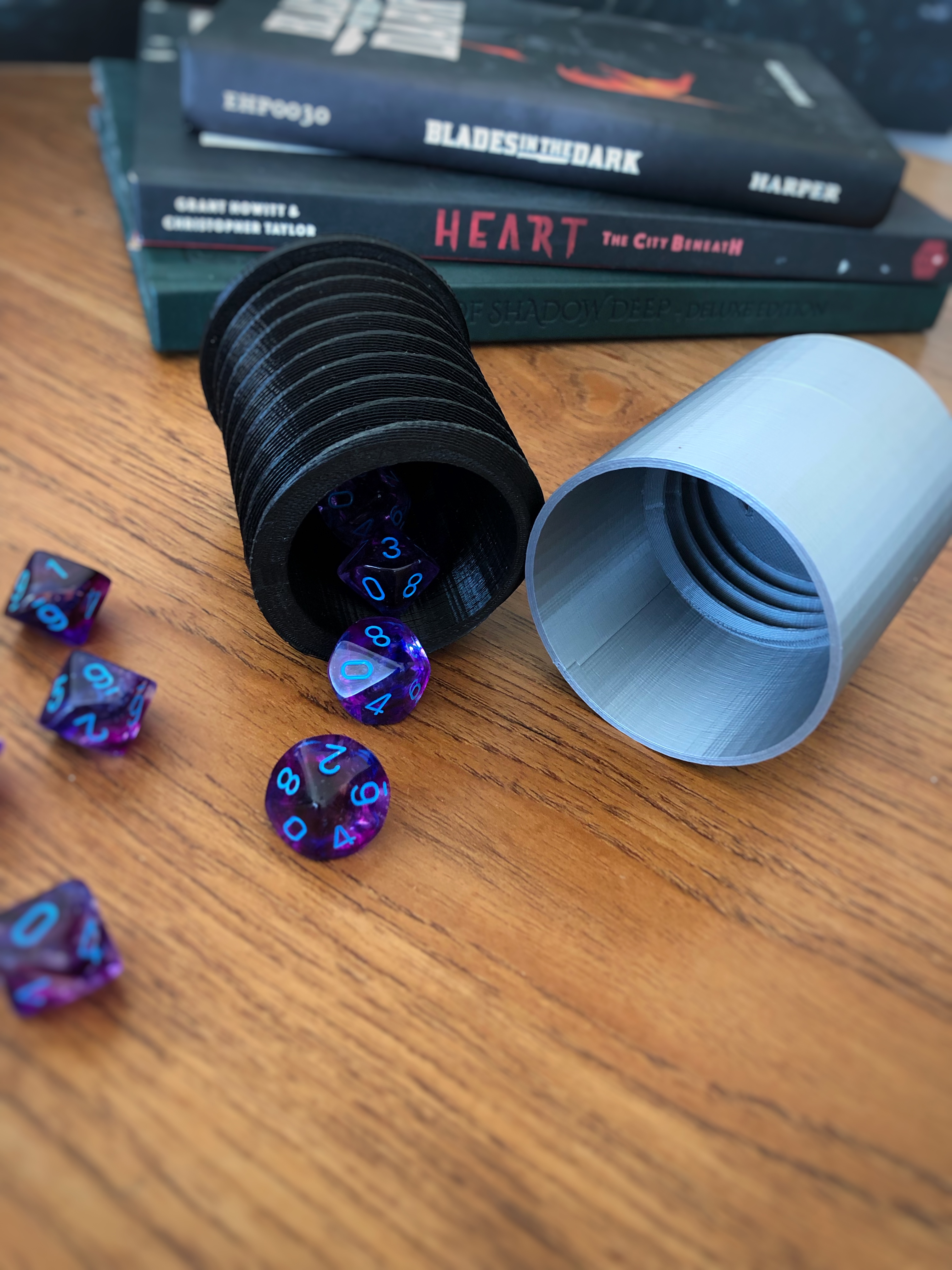 Threaded Tube Dice Box by Agent Mess | Download free STL model ...