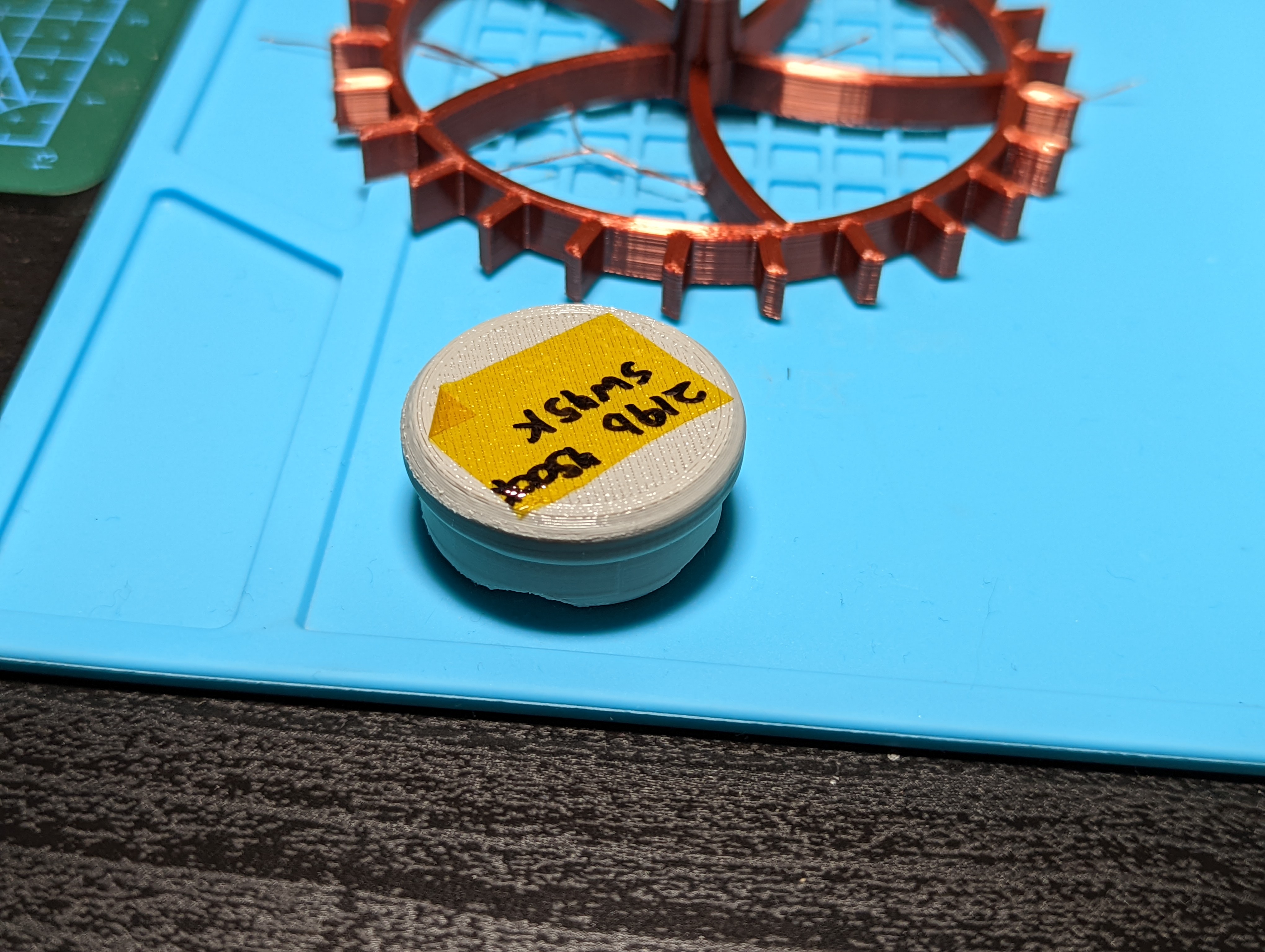 Xtra Small screw top storage container by B20bob | Download free STL ...