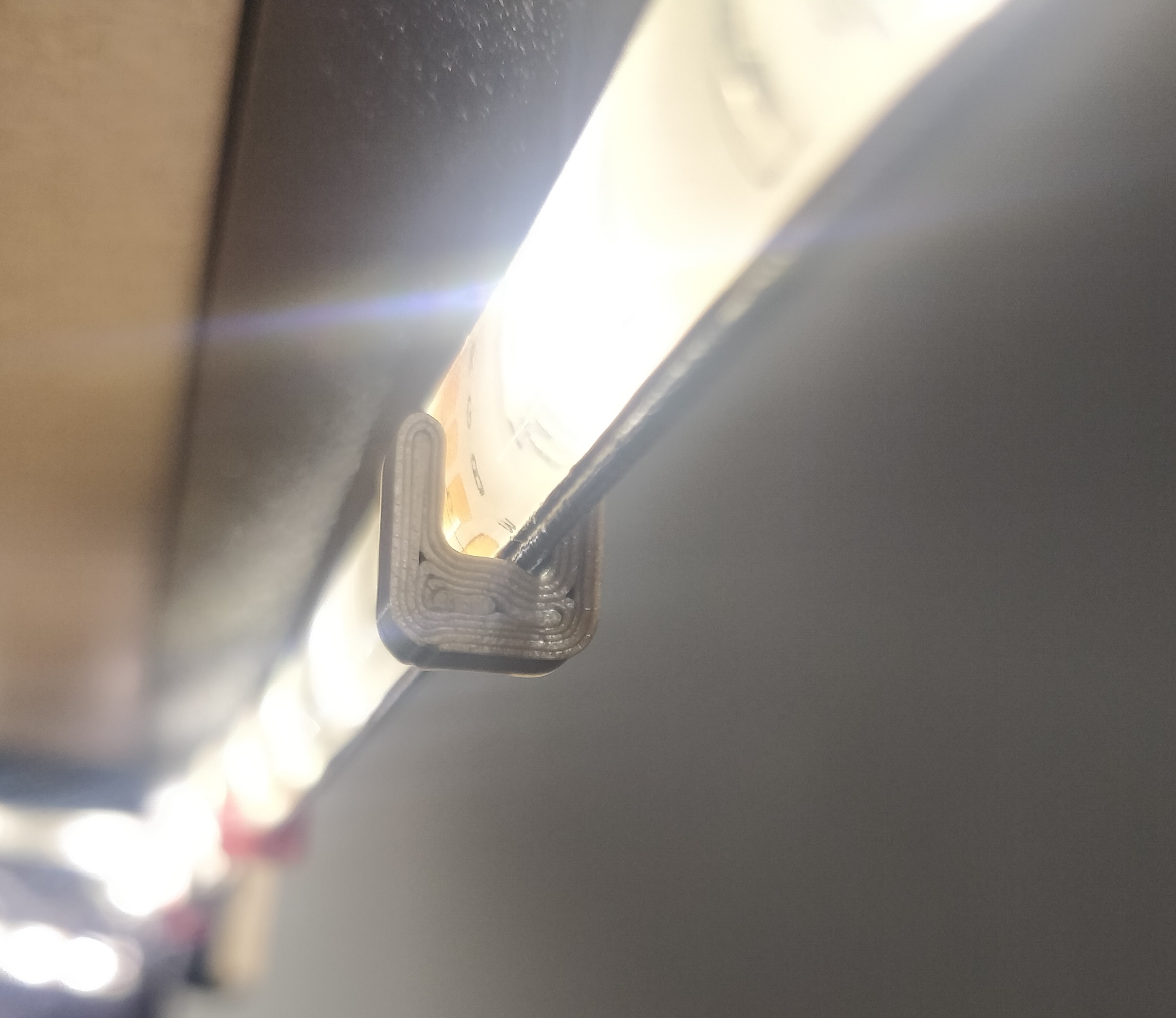 LED Light Strip Clips 51mm Home Shelving. by Cullyn | Download free STL ...