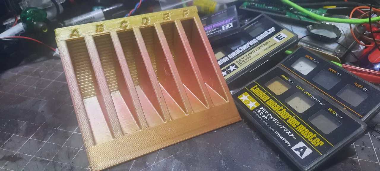 Tamiya Weather Master Tray Holder by TaintedTechie | Download free STL ...