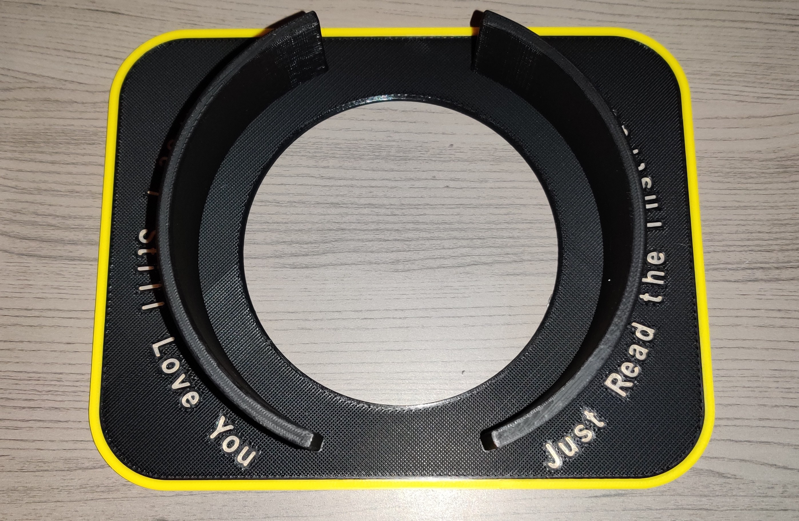 SpaceX landing pads holder von Tom Mullebrouck | Kostenloses STL-Modell ...