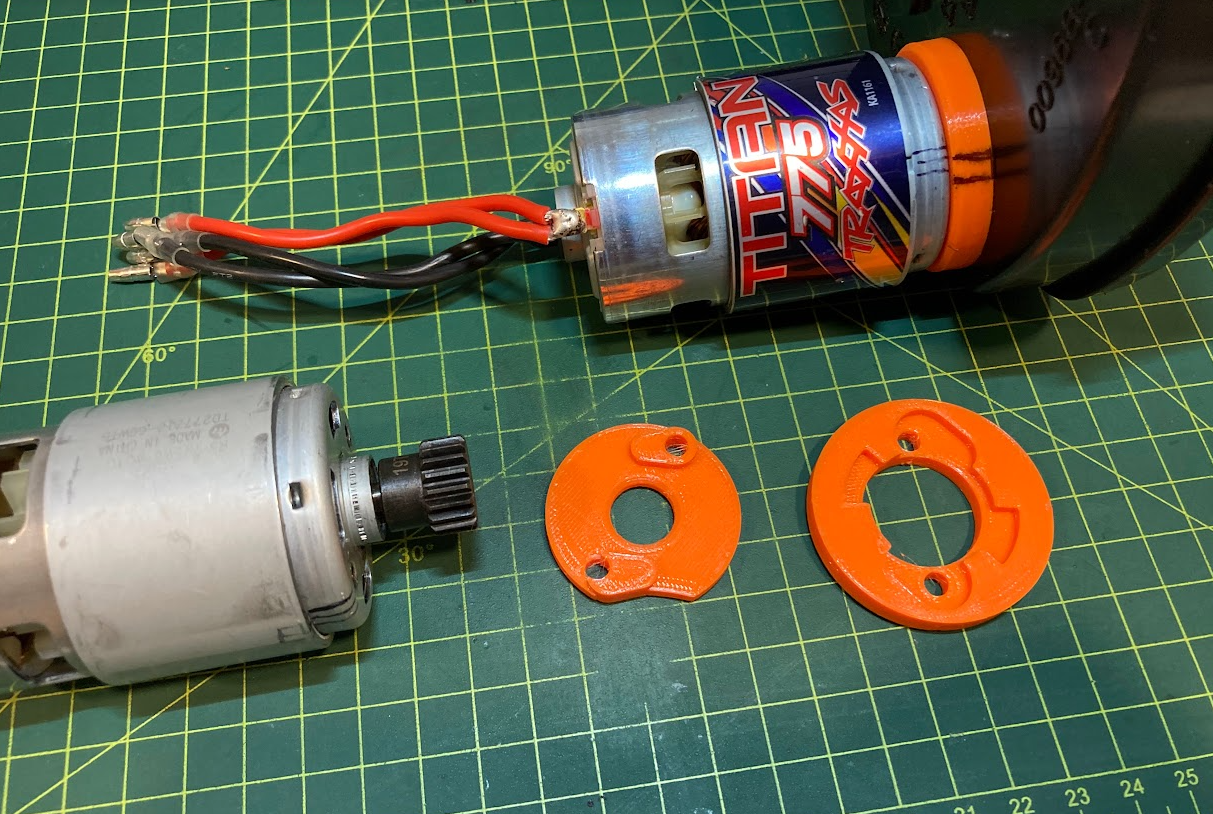 PowerWheels R7 Gearbox 775 Motor Adapters by Dirk | Download free STL ...